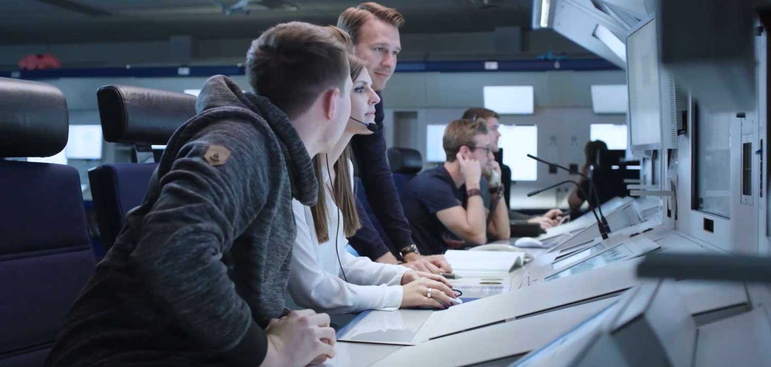 19.10.2022 Startfreigabe für die Karriere bei der DFS | DFS Deutsche ...